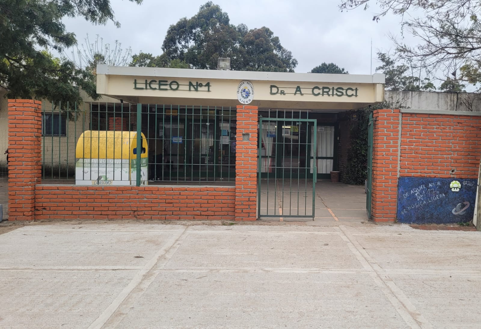 Liceo N° 1 de Atlántida - "Doctor Alfredo Crisci"